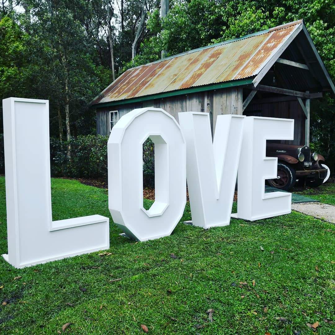 Photo Booth & LOVE Letters – The PhotoShack